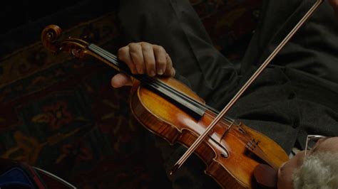Playing Different Styles Itzhak Perlman Teaches Violin Masterclass