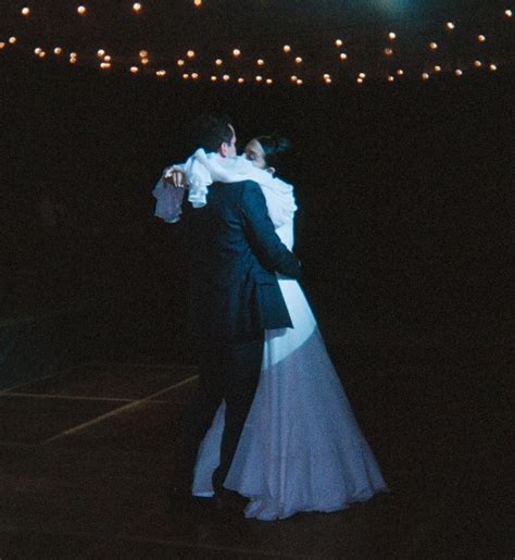 Mon Laferte se casó con Joel Orta el padre de su hijo Hasta el infinito y más allá Infobae