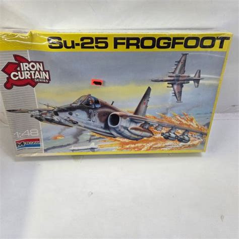 Monogram Su 25 Frogfoot Model Kit 148 Double Play Hobby Consignments