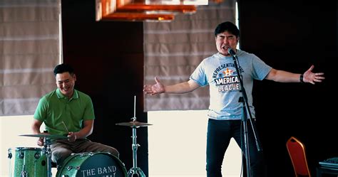 Найз нөхөрлөлийн үнэ цэнэ цаг хугцааг хайрлаж явах хичнээн сайхан гээч🤗 Тэндээс сонсоно