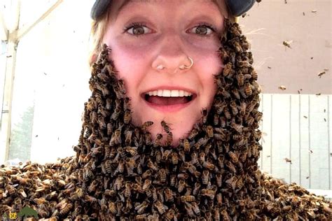 فیلمی از دختر ایرانی که چند هزار زنبور روی بدنش نشسته و حیوان خانگی‌اش