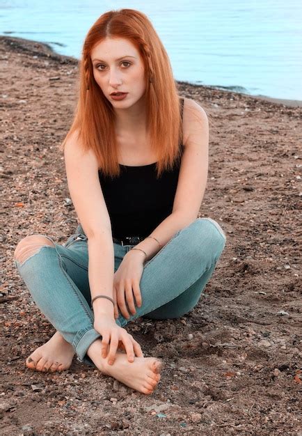 Redhead Barefoot Pictures Freepik