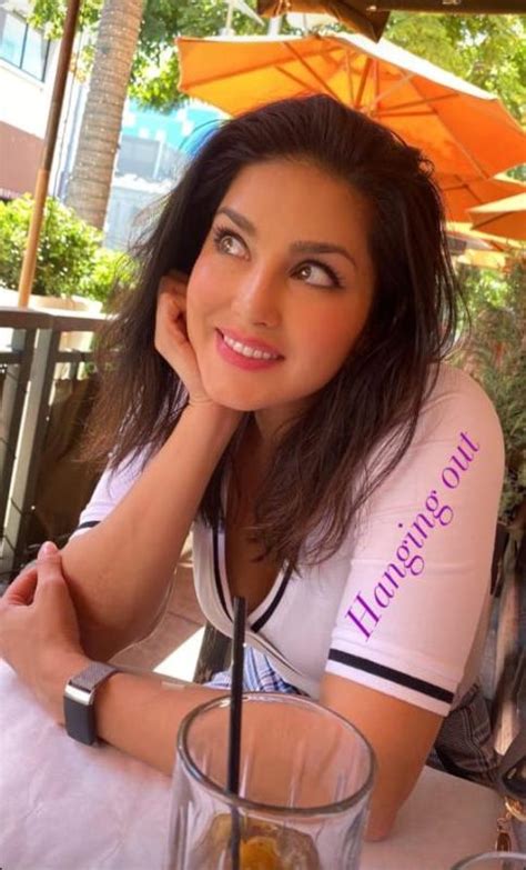 Sunny Leone Enjoys Lunch With ‘hot Date Daniel Weber Stylepk