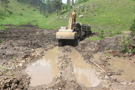ХУУЛЬ БУСААР АШИГТ МАЛТМАЛ ОЛБОРЛОСОН ИРГЭДИЙН ҮЙЛ АЖИЛЛАГААГ ТАСЛАН ЗОГСООЛОО