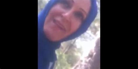 Turbanli Yenge Kaynina Ormanda Sakso Cekiyor Tnaflix Com