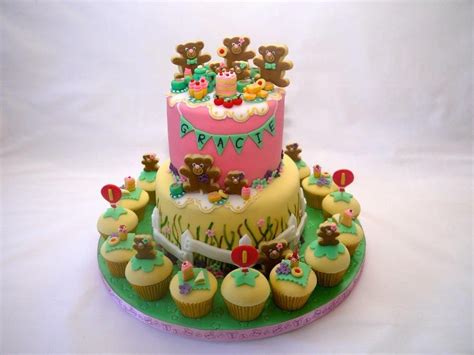 Teddy Graham Picnic Cake Bing Images Cake Picnic Cake Cupcake Cakes