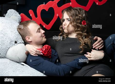 Accouplement D Un Homme Femme Banque De Photographies Et Dimages à Haute Résolution Alamy