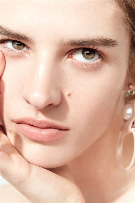 DESIGN SCENE BEAUTY How To Reduce Swelling In Your Face