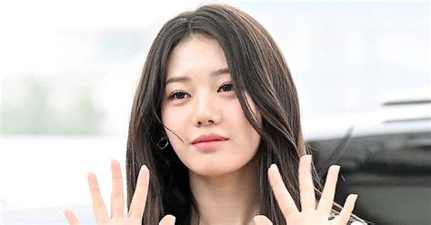 베이비몬스터 로라 ‘아련한 손인사[포토엔hd]