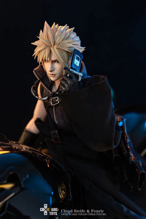Ffvii Cloud Strife 16 Action Figure By Gametoys
