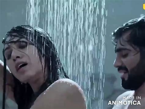 Simran Khan Takes Hot Bath With Bf