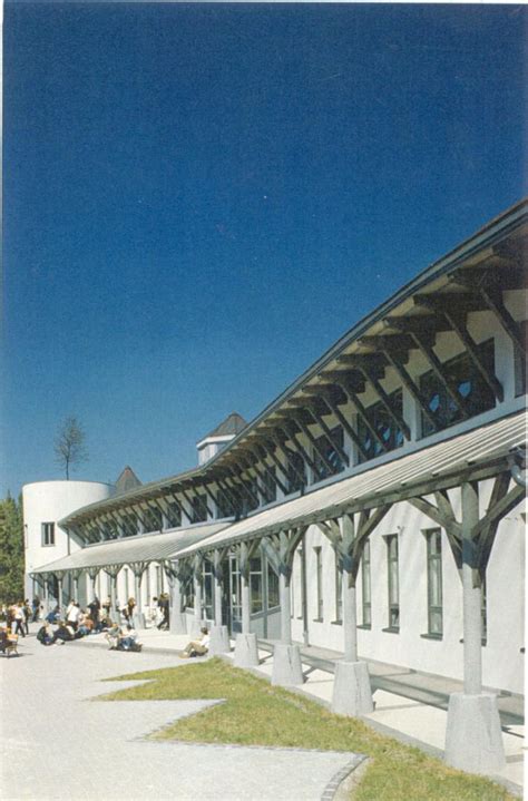 Piliscsaba Ppke Ambrosianum Élőépítészet