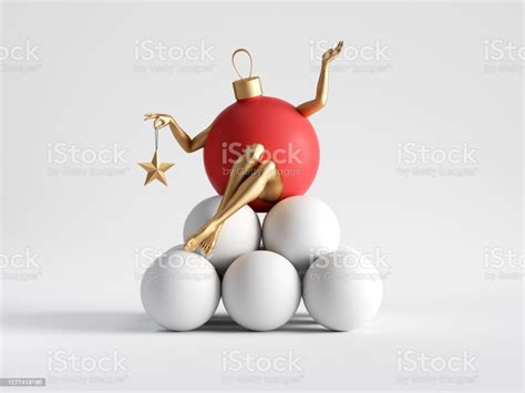 3d 렌더링 빨간 공 장식 황금 마네킹 다리가있는 크리스마스 만화 캐릭터는 흰색 공 더미에 앉아 있습니다 흰색 배경에 격리 된 최소한의 계절 클립 아트 독특한 장난감
