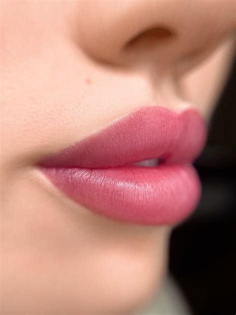 عکس لب دختر طبیعی برای پروفایل وبسایت ریکپ