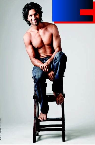 Shirtless Bollywood Men Purab Kohli