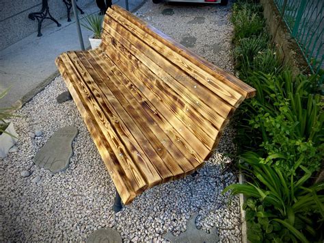 Градинска пейка Мебели за градината Хасково Реставрирана масивна градинска пейка Крак