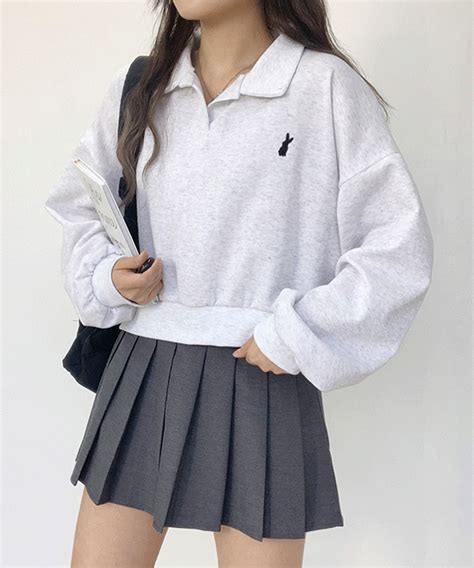 💟귀여움보장💟 버닝 크롭 맨투맨 4컬러 ️핏보장 긴팔 카라티 크롭맨투맨 크롭카라티 토끼 버니 크롭티 학생 학생맨투맨 학생크롭티 교복템 교복맨투맨 교복카라티 가을 가을맨투맨