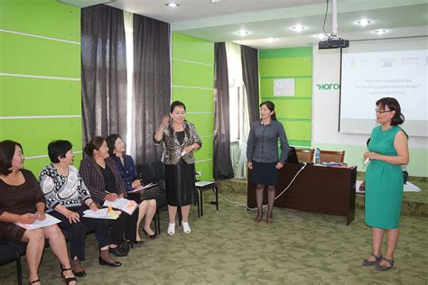 НУТГИЙН УДИРДЛАГАД ЭМЭГТЭЙЧҮҮДИЙН МАНЛАЙЛАЛ СУРГАЛТ БОЛЛОО