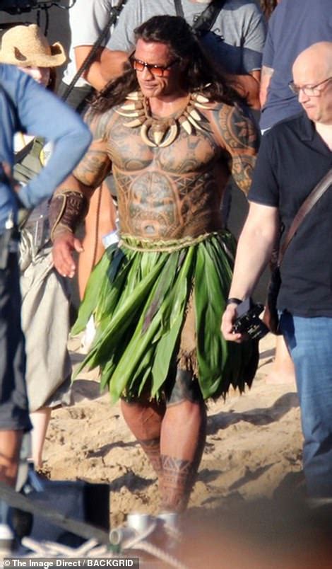 Dwayne Johnson Feet Size