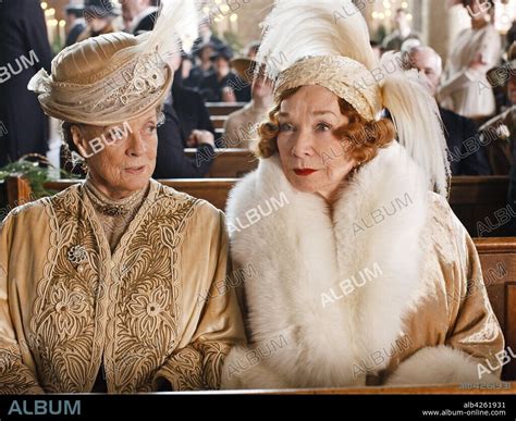 Maggie Smith Downton Abbey Costume