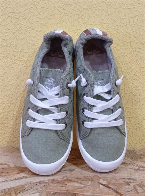 Кеди жіночі — ціна 200 грн у каталозі Кеди Купити жіночі речі за доступною ціною на Шафі