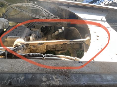 Torque Rod Replacement On 2007 Mack Granite Ctp713 Driveline And