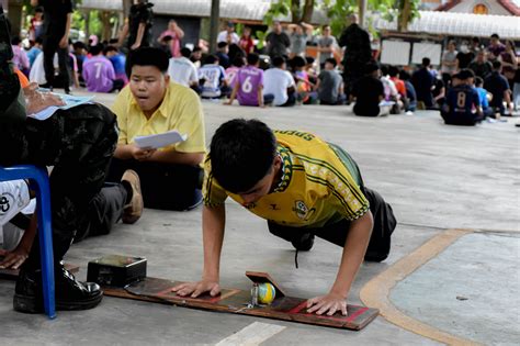 ประชาสัมพันธ์วิทยาลั ประชาสัมพันธ์วิทยาลัยเทคนิคอุตรดิตถ์