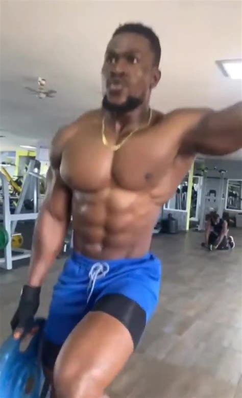 Black Bodybuilder Training ThisVid Com
