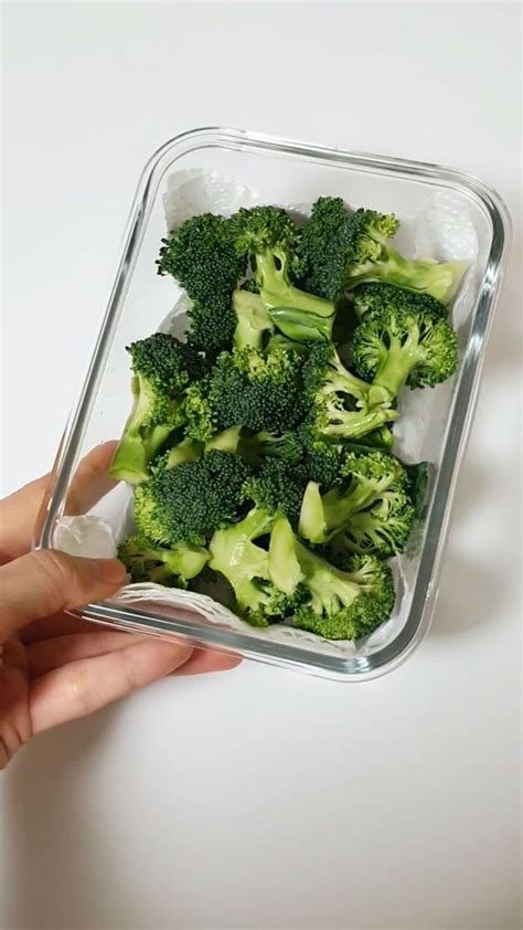 앞으로 브로콜리는 이렇게 손질하세요