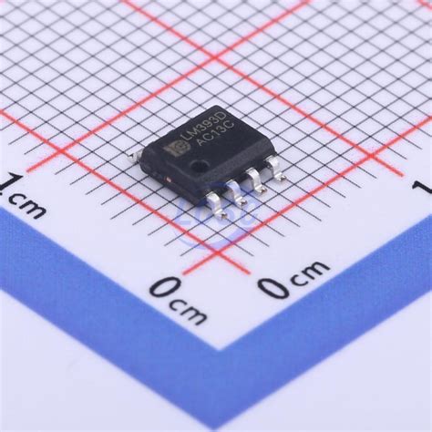 LM IDCHIP Comparators JLCPCB