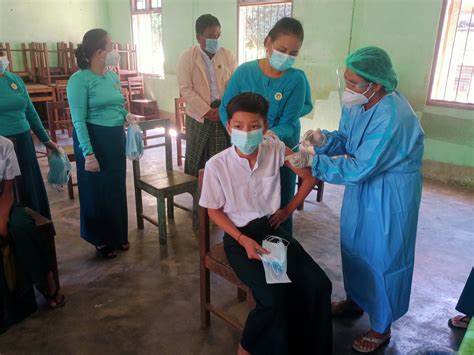 မြစ်ကြီးနားမြို့တွင် အသက်၁၂နှစ်နှင့်အထက် ကျောင်းသား သူများကို ပထမအကြိမ် ကိုဗစ် ၁၉ ရောဂါ ကာကွယ