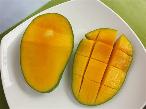 How To Tell If A Mango Is Bad 6 Unmissable Signs Fruit Moose