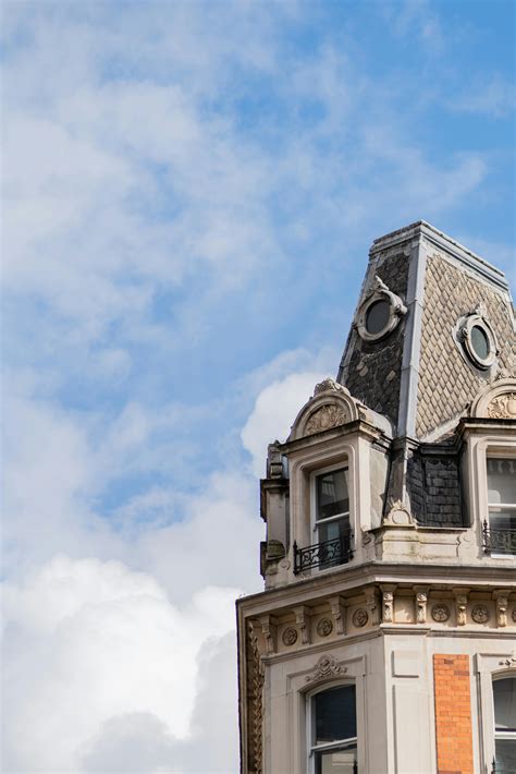 Odrzucaj Tradycyjne 가을 색 가을의 날 거리 사진 건물 건축 사진 고전 건축 도시 경관 도시 생활 도시 지역 도시 풍경 도시 환경