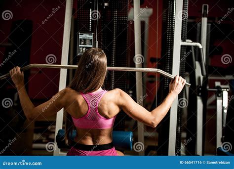 Ftiness Woekout Popular Beautiful Aoung Woman Workout In Fitness Gym