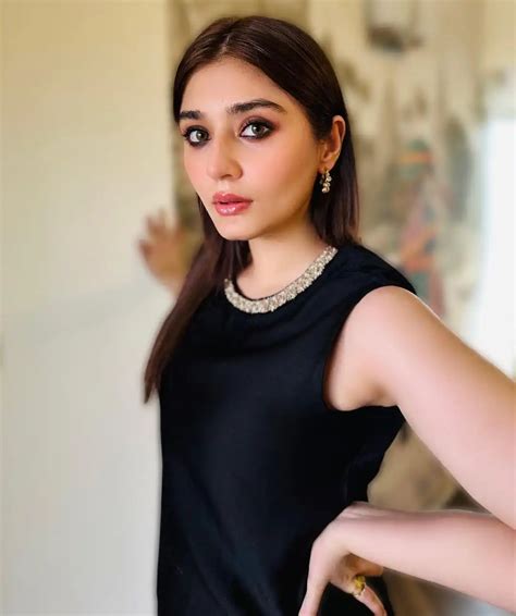 Dur E Fishan Saleem Biography Height Life Story Super Stars Bio