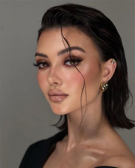 فولو 💛🍃 Elegant Makeup Glamorous Makeup Glam Makeup Look