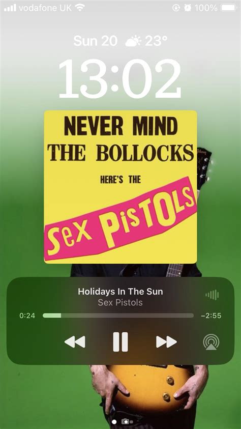 Ios 17 Pb3 No Blurred Background When Music Playing Riosbeta