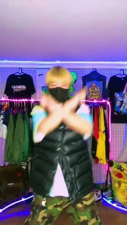 嗨起来！ 坏女孩手枪舞变装 By2新歌坏女孩 Et外星人街舞 Youtube