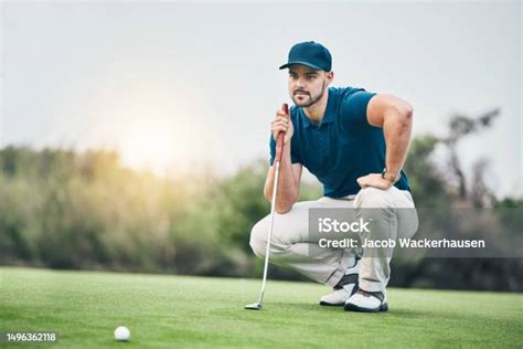 계획 스포츠 및 골프는 훈련 경쟁 경기 및 사고를 위해 현장에서 남자와 함께합니다 운동 정확성 및 자신감을 위해 코스에서 플레이하는 선수와 함께하는 게임 도전 및 토너먼트