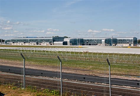 Аэропорт Львов (Аеропорт Львів IATA: LWO)