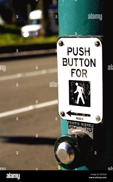 Push Button Pedestrian Crossing Hi Res Stock Photography And Images Alamy