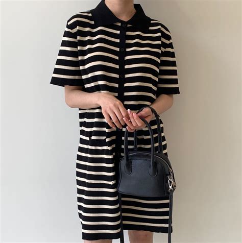 베이지블랙 단가라니트원피스 너무나 귀여운 스트라이프패턴의 니트 원피스 입니다 🤍 카라넥에