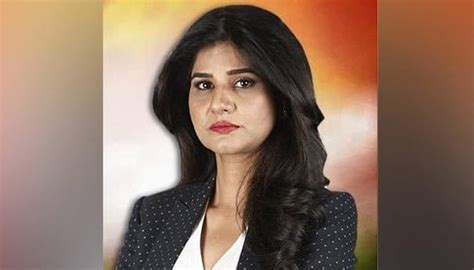 Shobhna Yadav News Anchor Wiki Age Husband Biography And More Sagal News