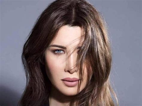 نانسي عجرم تحتفل بـ أحد الشعانين وبناتها حديث السوشال ميديا البوابة