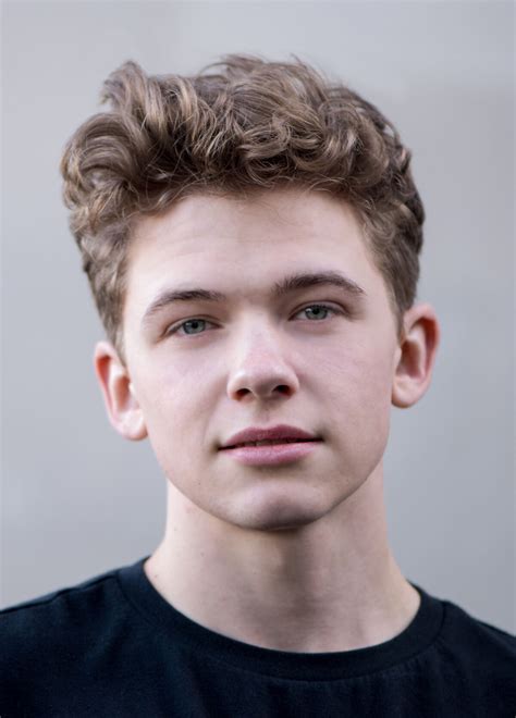 Igby Rigney The Fall Of The House Of Usher Wiki Fandom