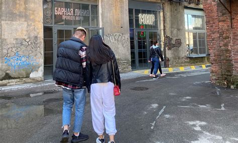 19 летнюю девушку осудили за роман со школьником