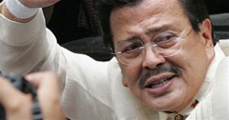 에스트라다 전 필리핀 대통령 10년 만에 스크린 복귀 선언