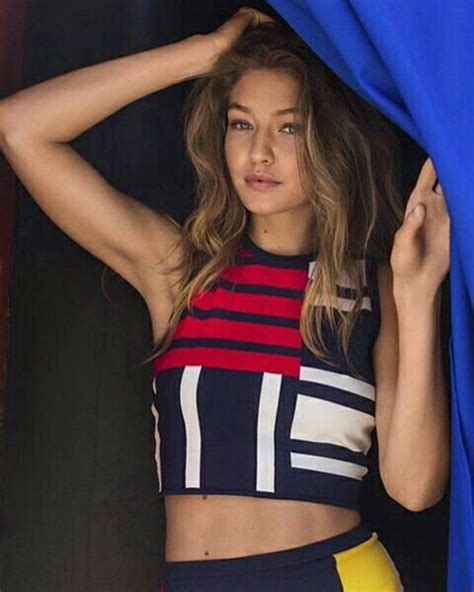 Yolanda Hadid S Fierce Throwback Modeling Photos Artofit