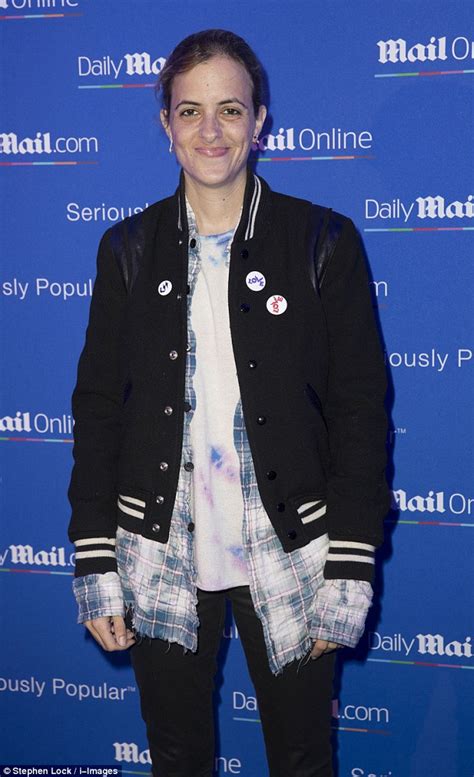 Superstar Dj Sam Ronson Reveals Her Musician Brother Mark Is Not So Cool Daily Mail Online