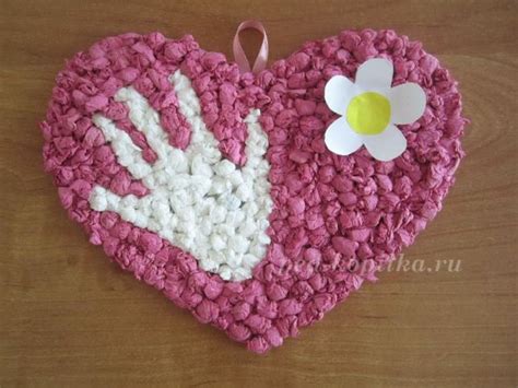Подарок маме своими руками Сердечко для любимой мамы добрый подарок ко Дню Матери